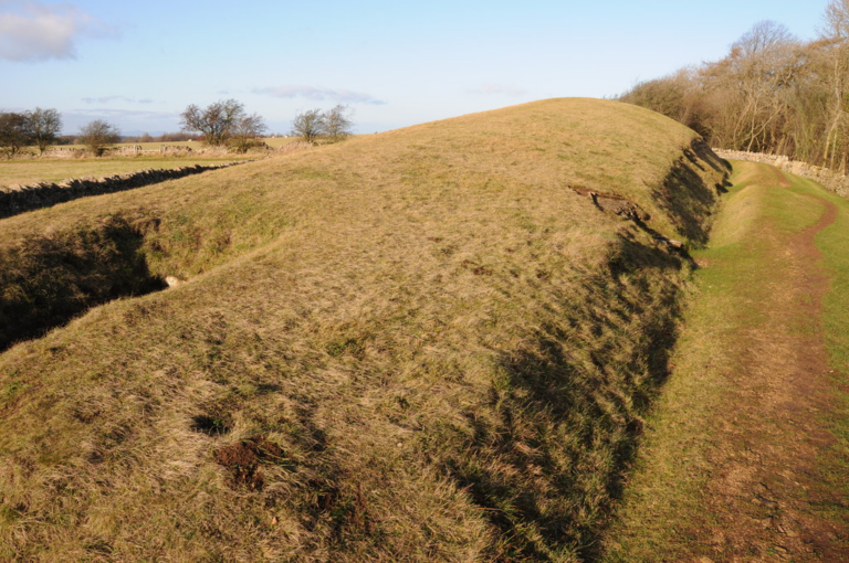 What are Long Barrows? - RuralHistoria