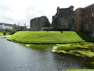 The History of Medieval Moats - RuralHistoria