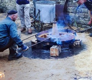 The Wheelwright a Crucial Person in the Village - RuralHistoria